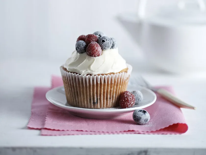 Mixed berry cupcakes | Women's Weekly Food