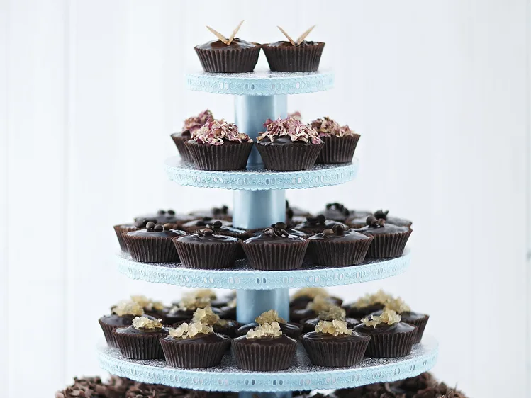 Deluxe chocolate wedding cakes | Women's Weekly Food