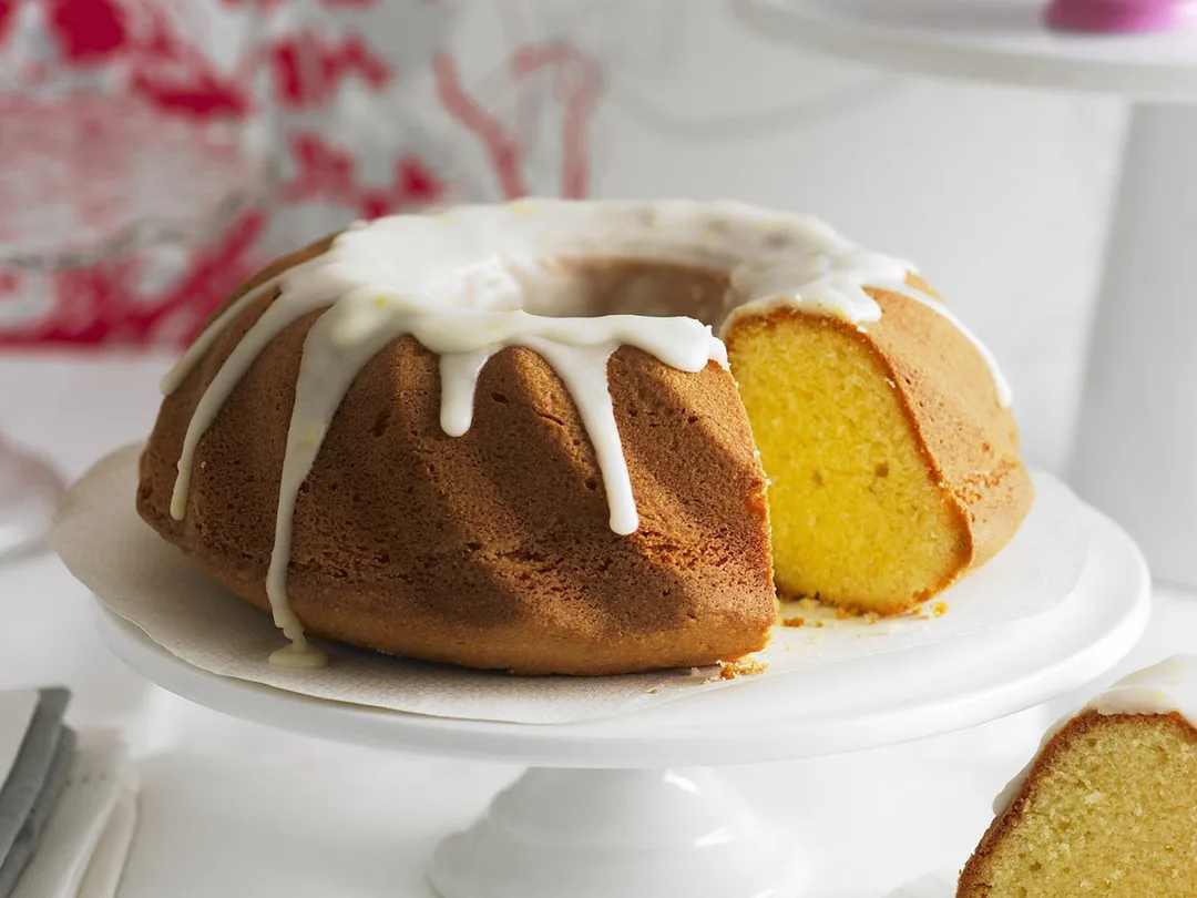 Lemon drizzle cake | Women's Weekly Food