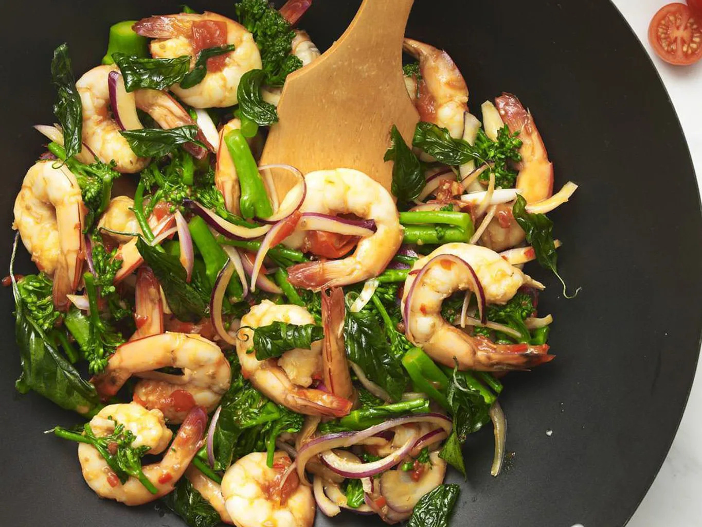 Prawns with crispy thai basil | Women's Weekly Food