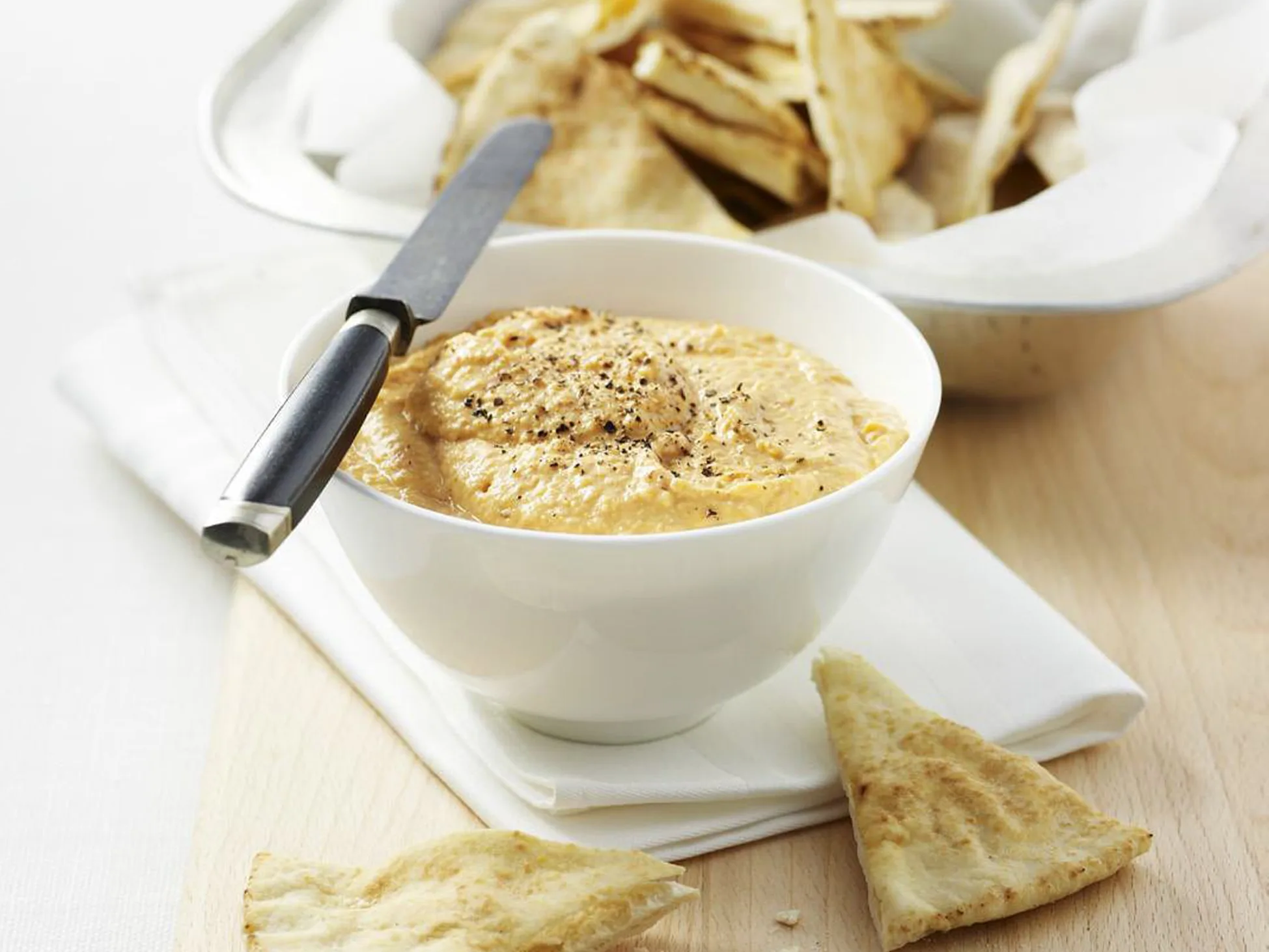 Capsicum hummus | Women's Weekly Food