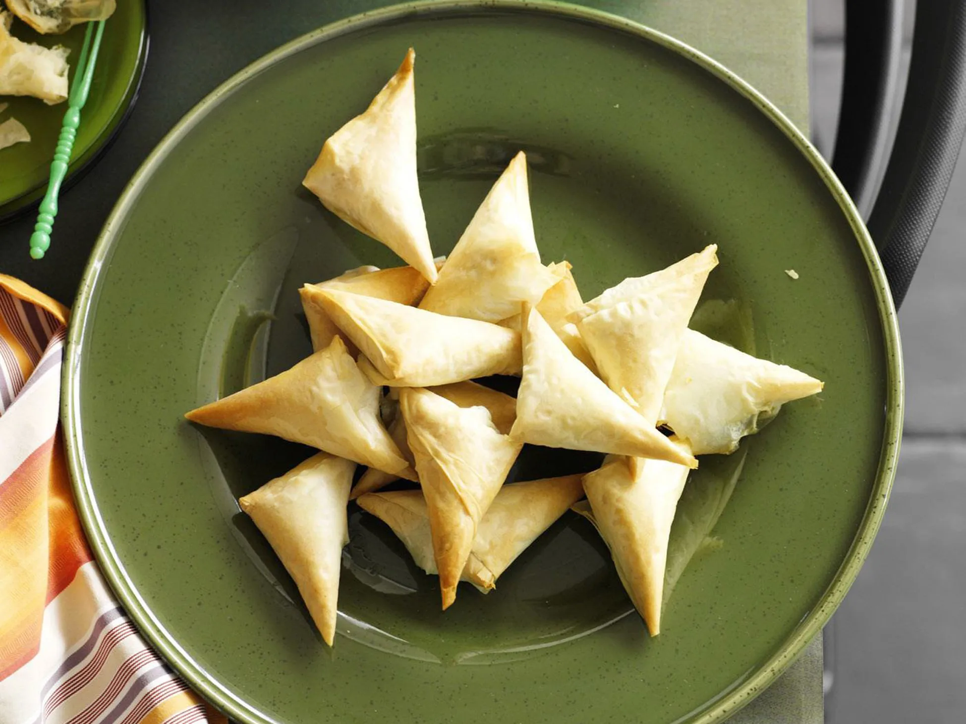 Spinach and fetta triangles | Women's Weekly Food