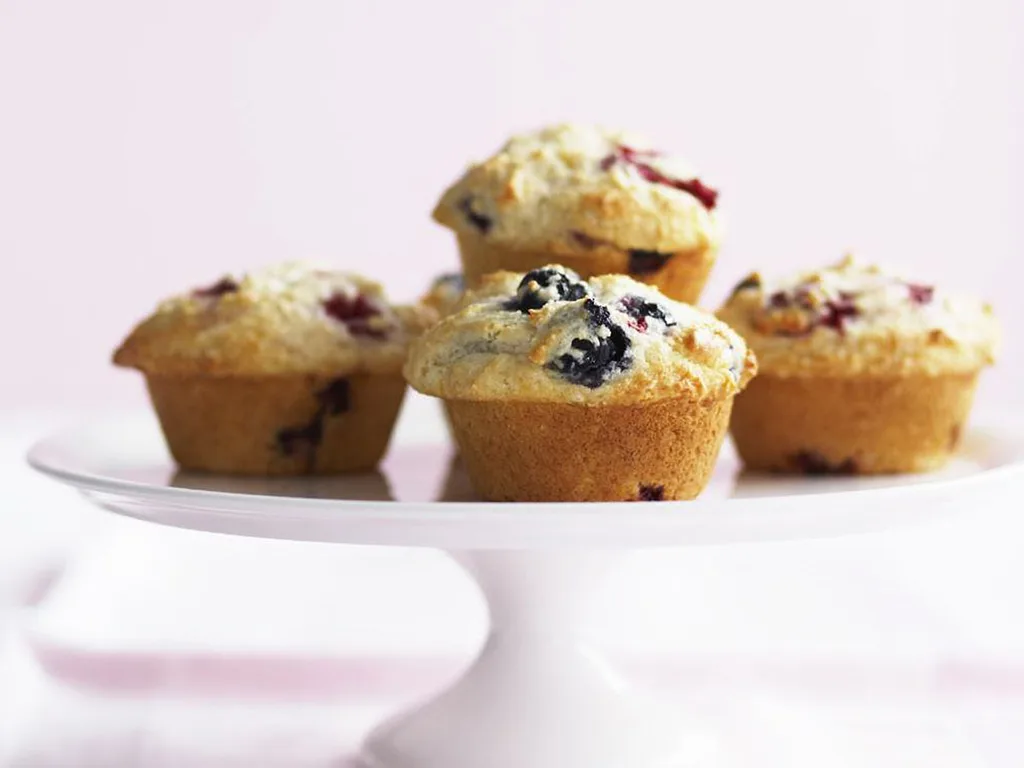 Vanilla patty cakes with glacé icing | Women's Weekly Food