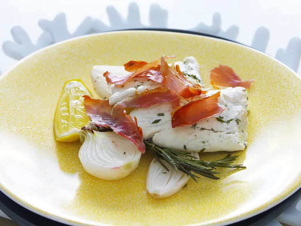 Snapper with onion and prosciutto | Women's Weekly Food