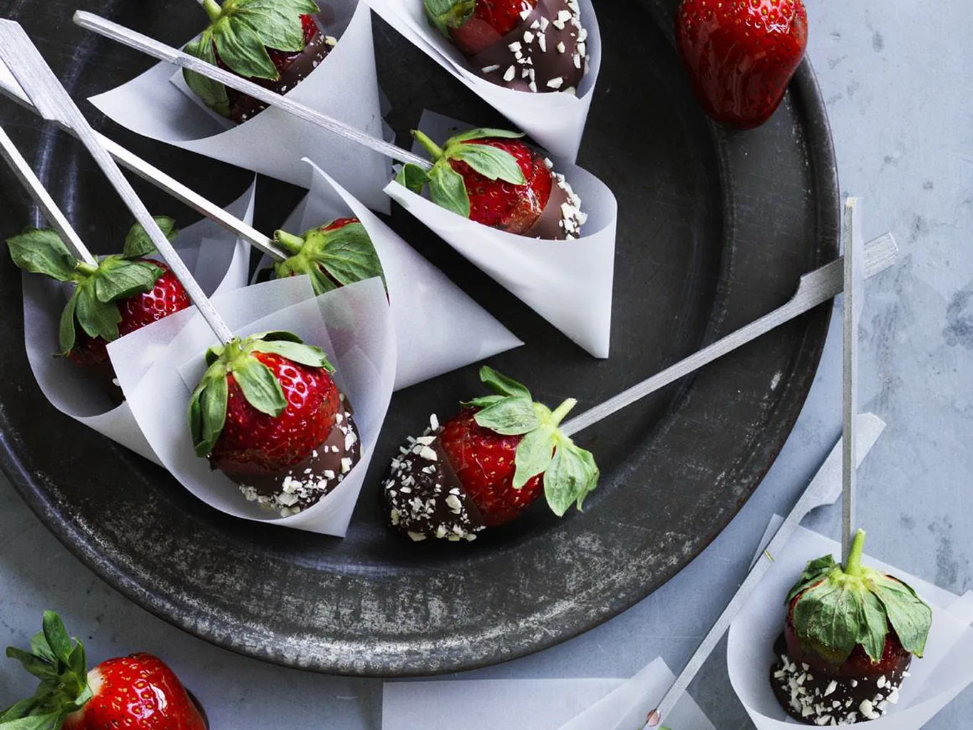 Strawberry toffee pops | Women's Weekly Food