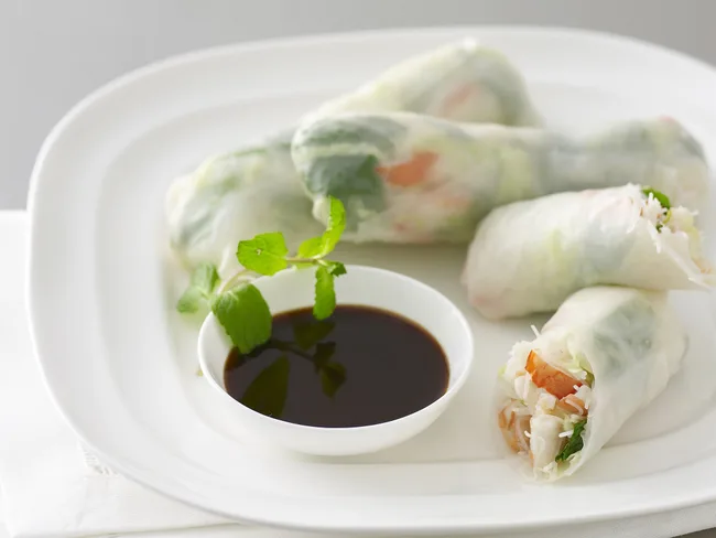 Vietnamese prawn rice paper rolls | Women's Weekly Food