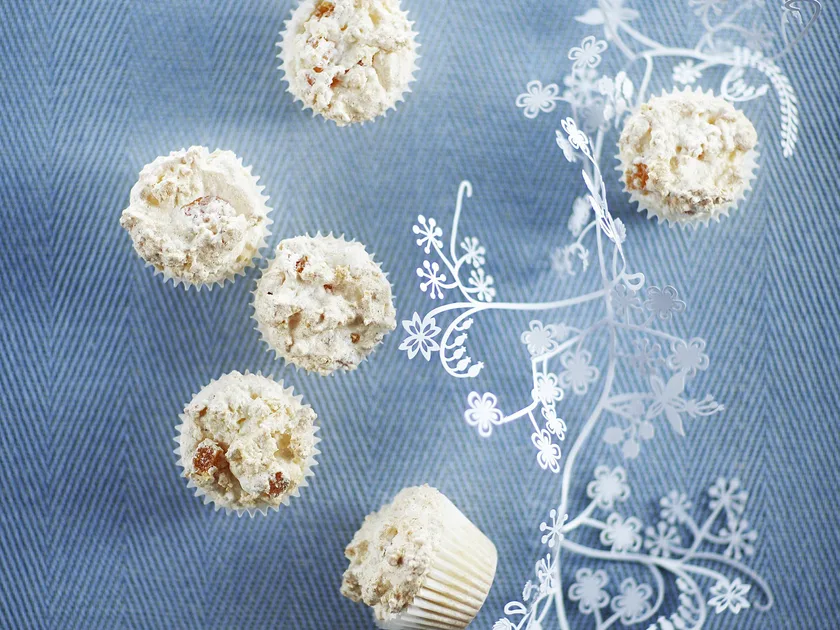 Little apricot macaroons | Women's Weekly Food