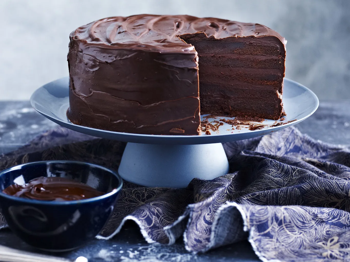 How to cut even cake layers | Women's Weekly Food