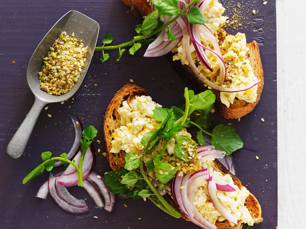 Middle-eastern egg and cheese sandwich | Women's Weekly Food