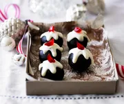 Mini Chocolate Christmas Pudding Truffles