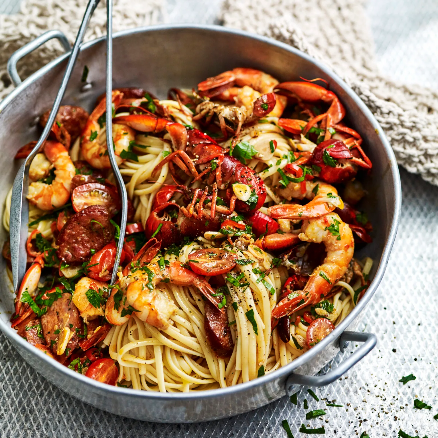Linguine with garlic prawns & chorizo | Women's Weekly Food
