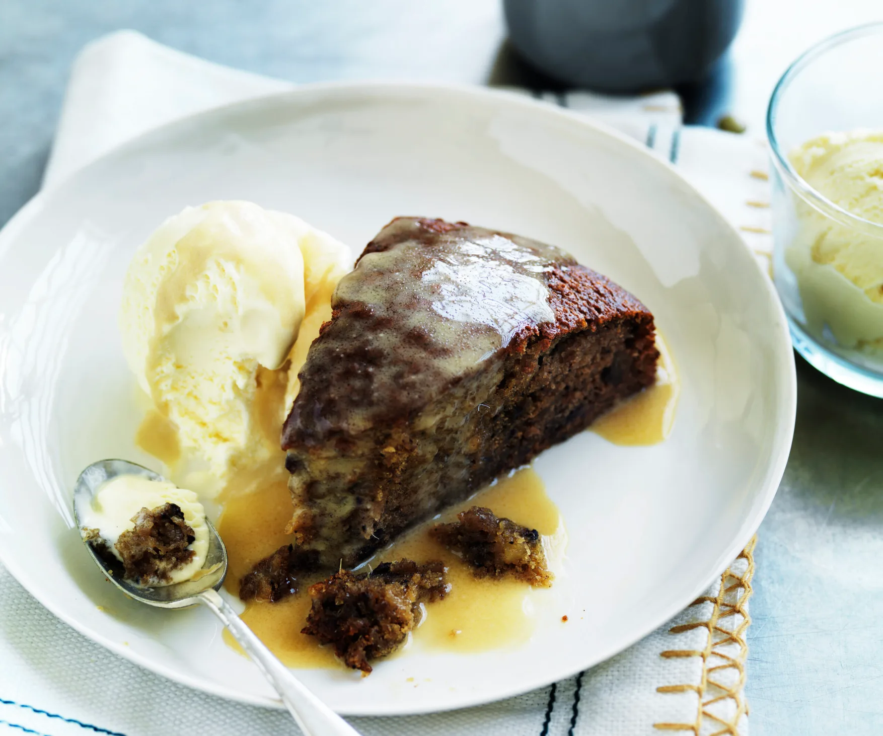Sticky date pudding with toffee sauce | Women's Weekly Food
