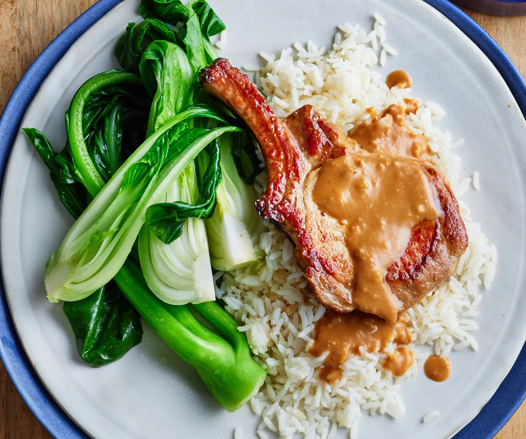 Pork cutlets with apple berry sauce | Women's Weekly Food