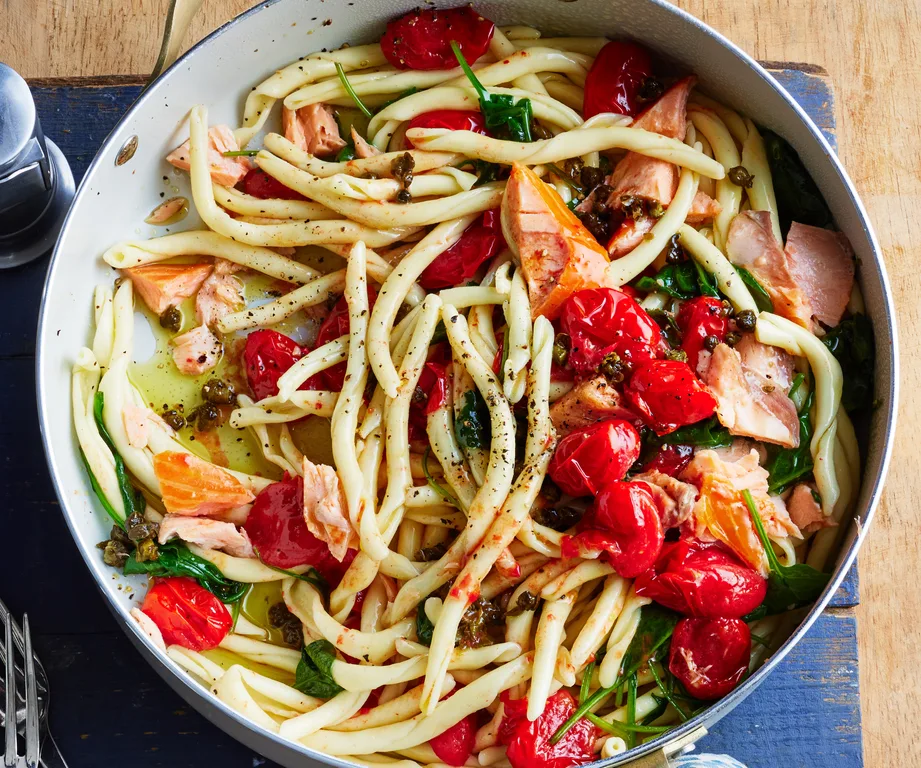 Smoked salmon pasta with crispy capers | Women's Weekly Food