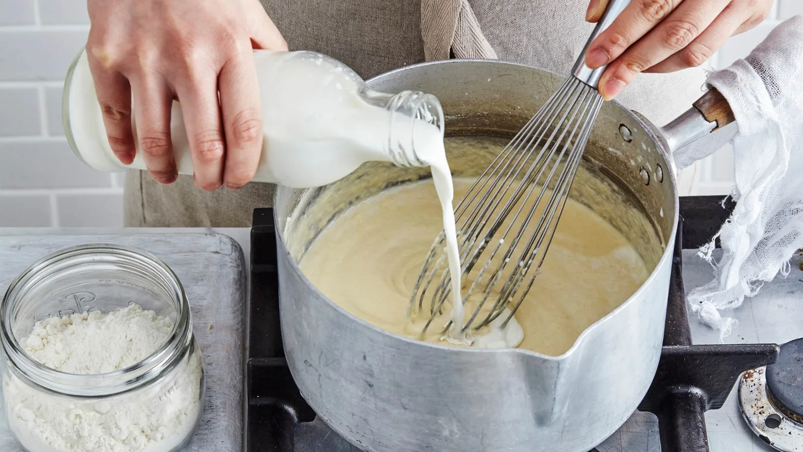 How to make bechamel sauce | Women's Weekly Food
