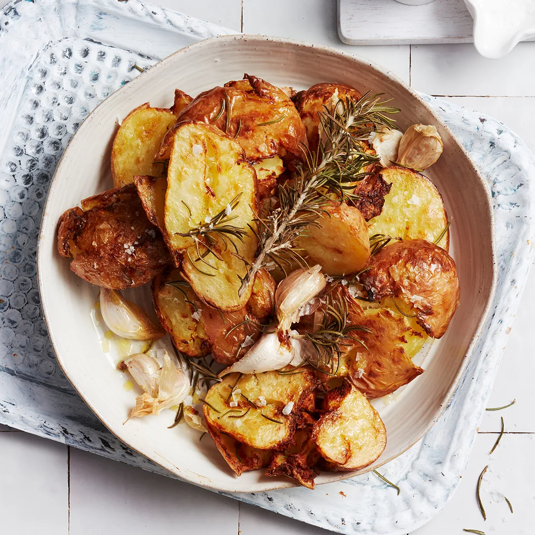 Hasselback potatoes with chive & thyme butter | Women's Weekly Food