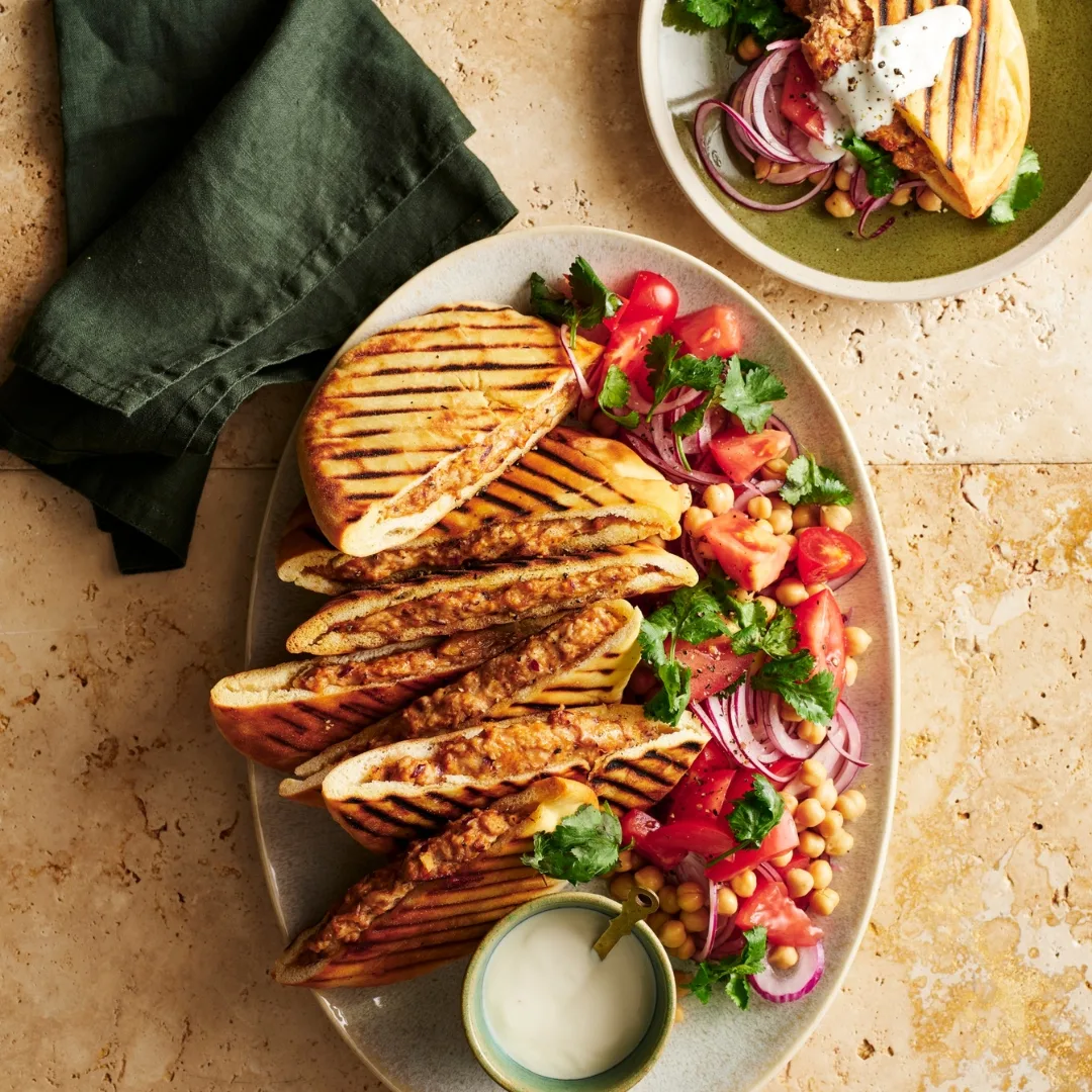 Chicken mince stuffed pitas with garlic yoghurt sauce | Women's Weekly Food