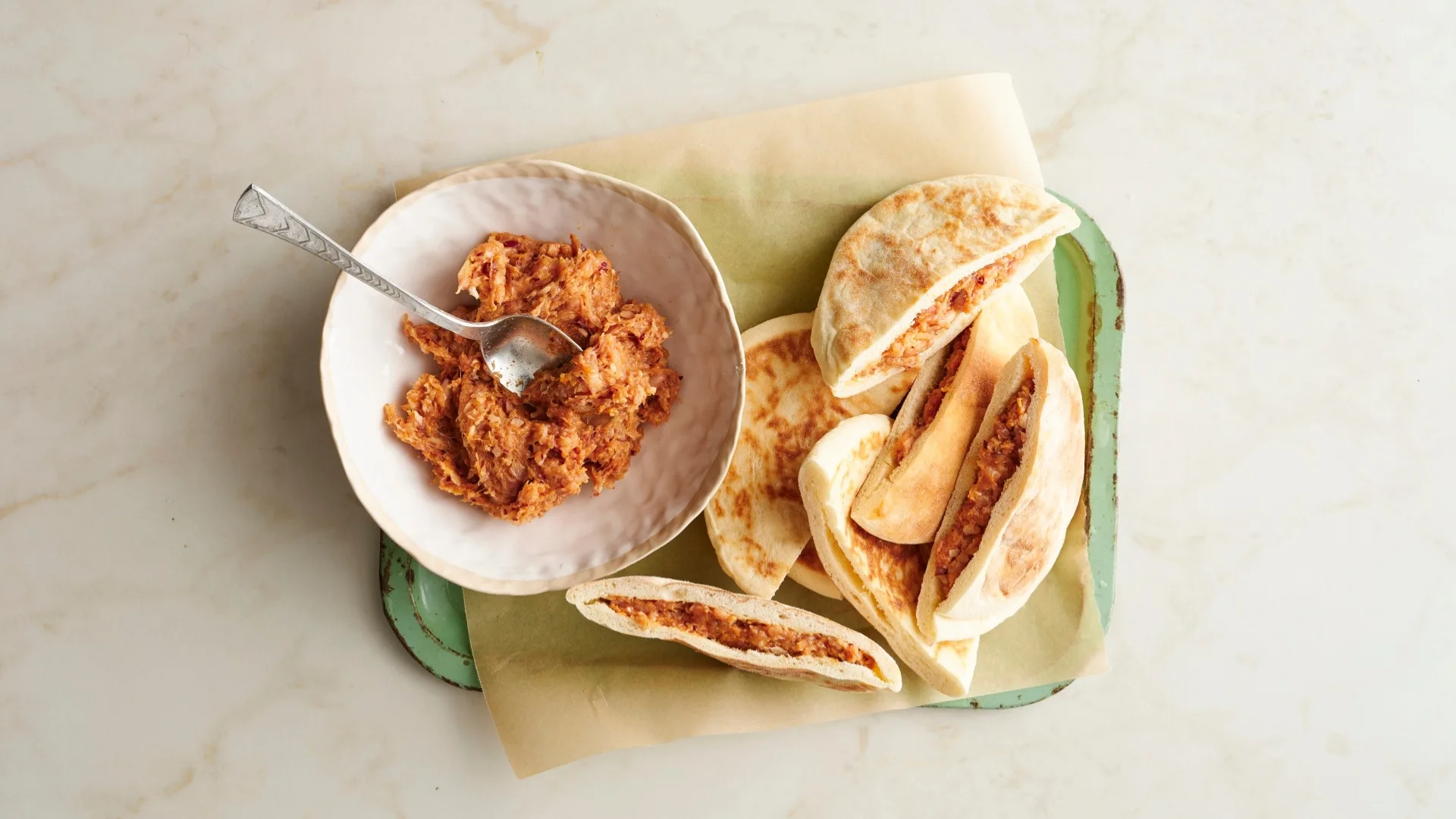 Chicken mince stuffed pitas with garlic yoghurt sauce | Women's Weekly Food