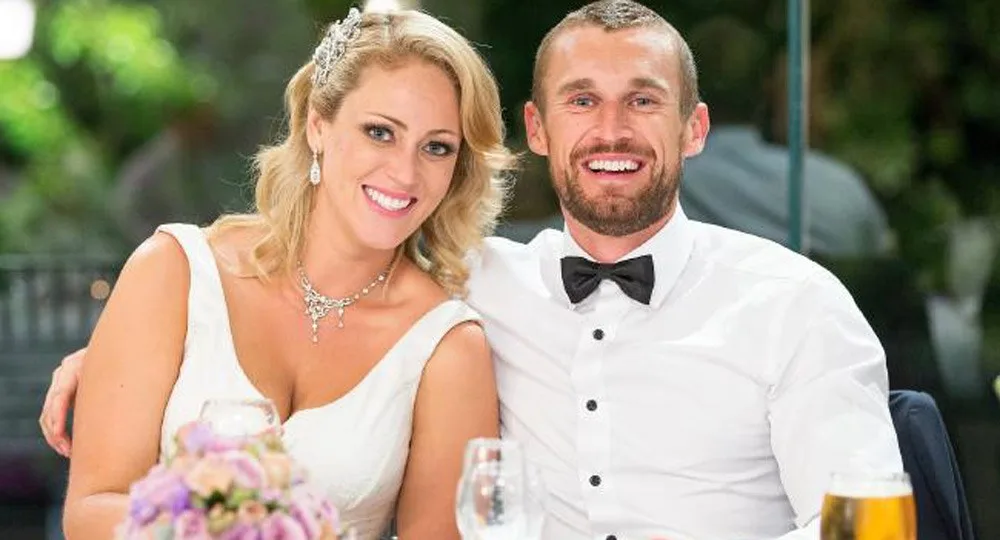 Married At First Sight's Clare Verrall Goes Rogue On Twitter | marie claire