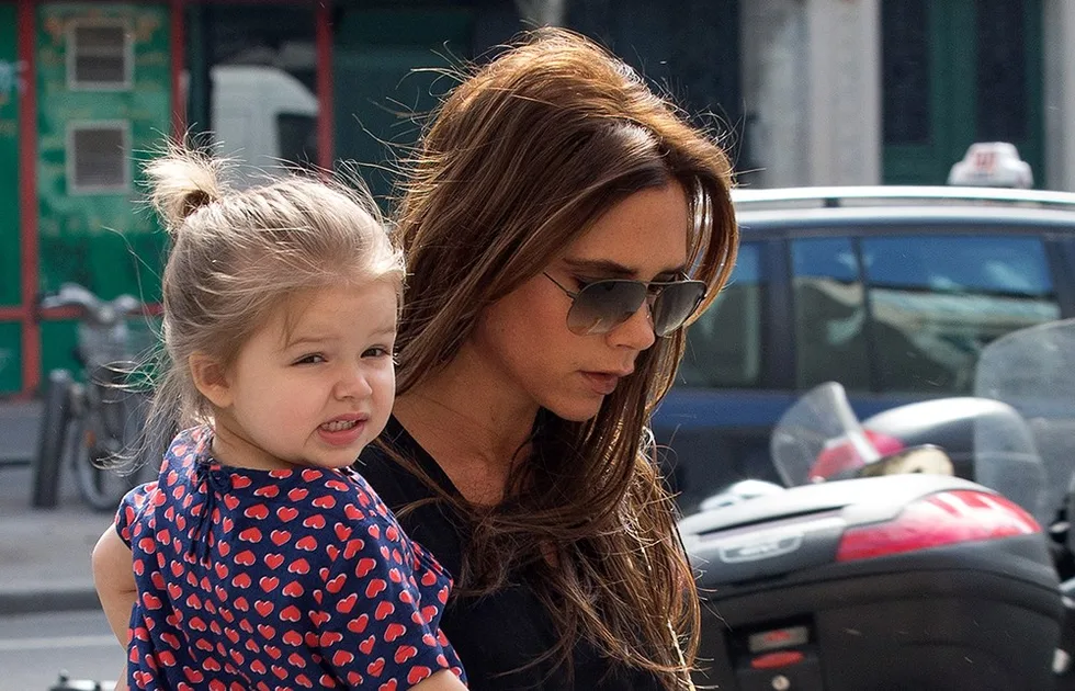 Harper Beckham's 6th birthday party had balloons, cupcakes and a David ...