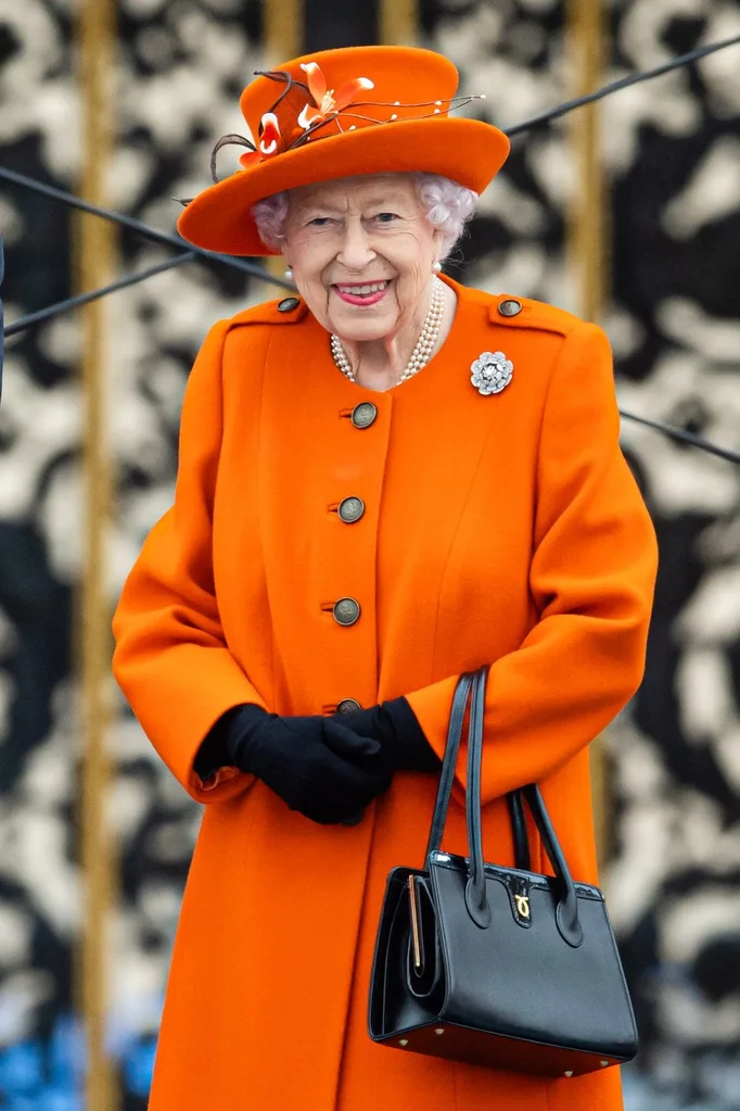 Queen Elizabeth II Best Fashion Moments Of All Time