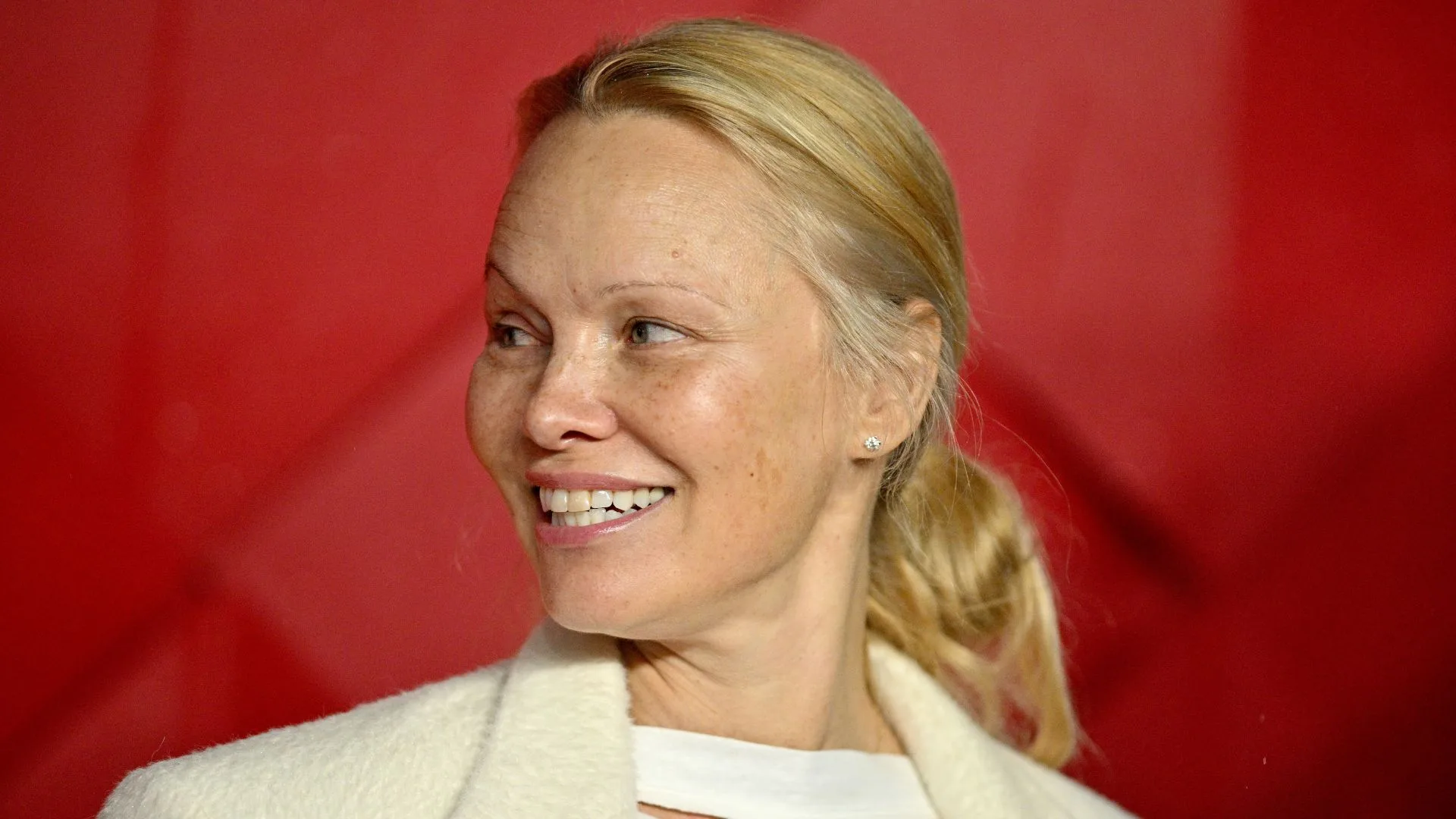 9 Times Celebrities Went Makeup Free | marie claire