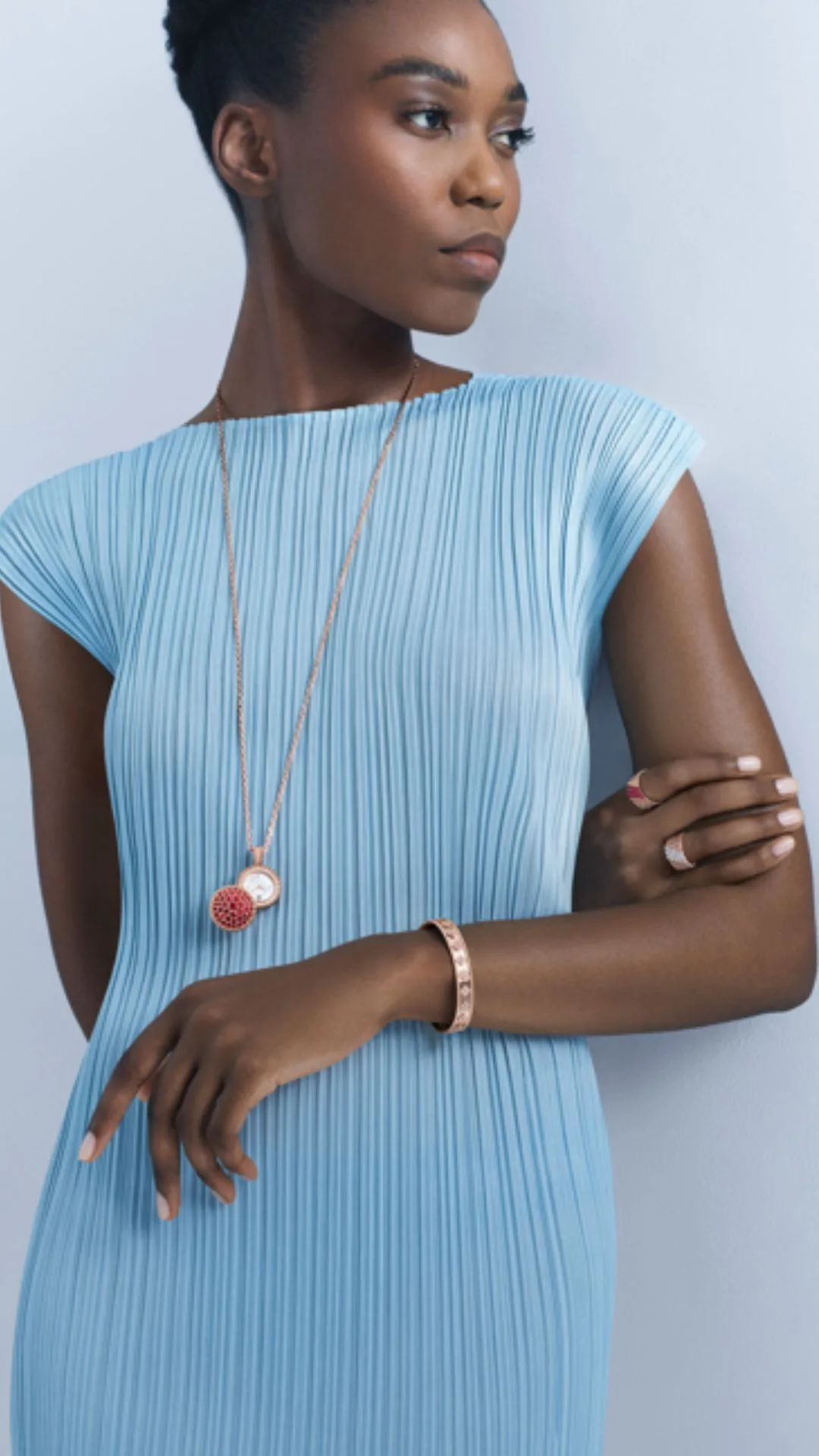 Van Cleef & Arpels Collaborates With French Artist To Spotlight Perlée ...