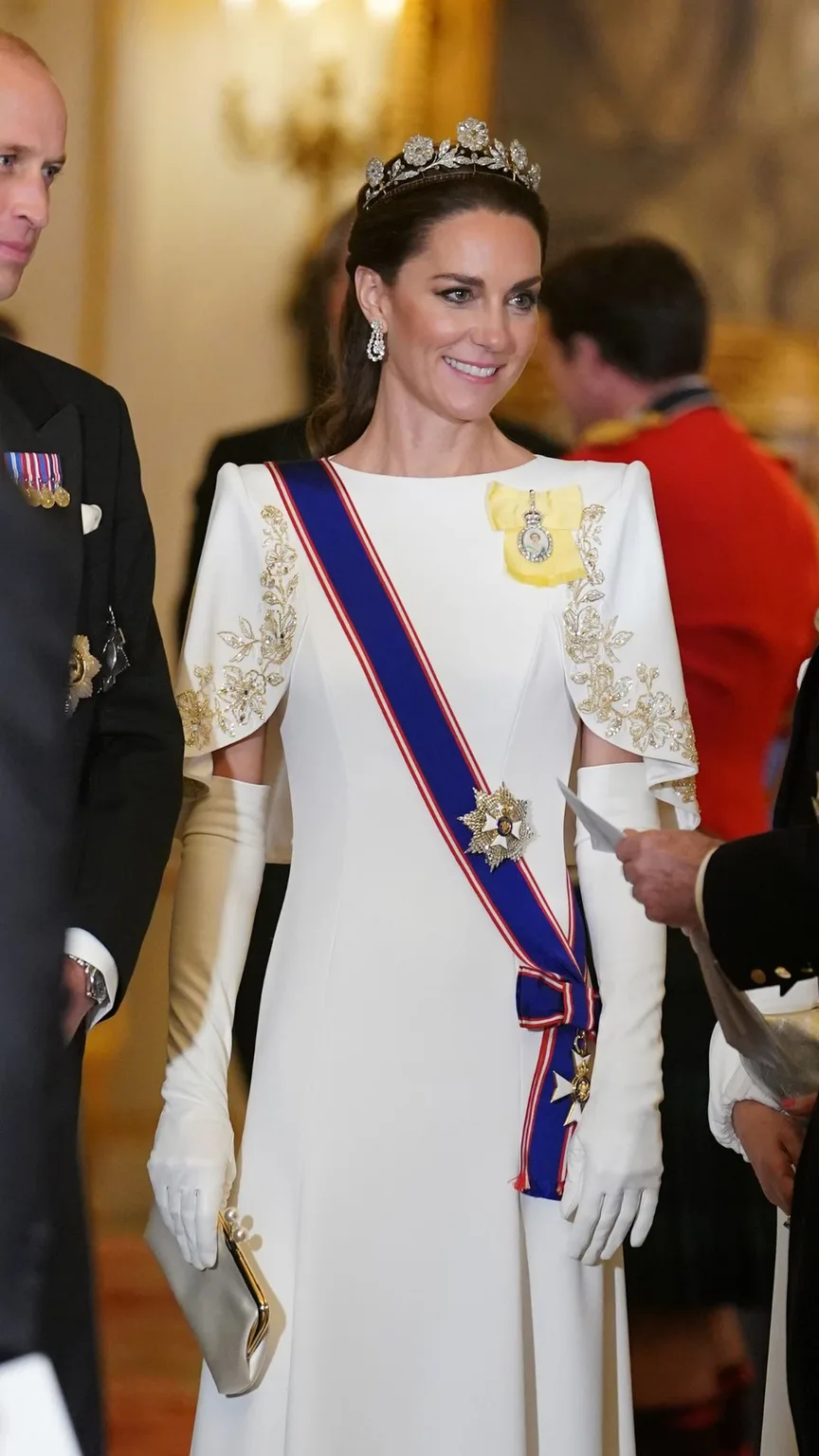 Palace Provides An Update On Kate Middleton's Shock Abdominal Surgery ...