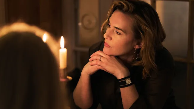 Kate Winslet Embraces British Seaside Elegance In New Longines Campaign ...