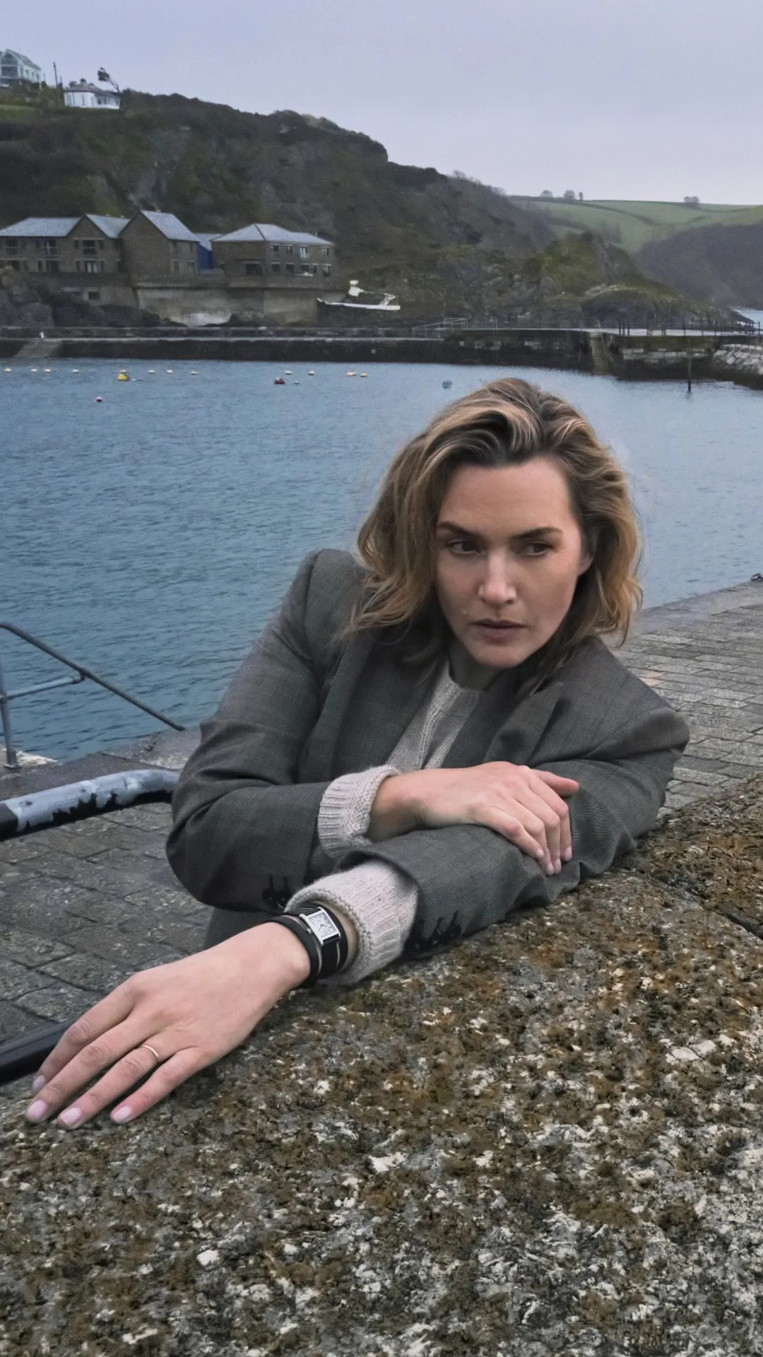 Kate Winslet Embraces British Seaside Elegance In New Longines Campaign ...