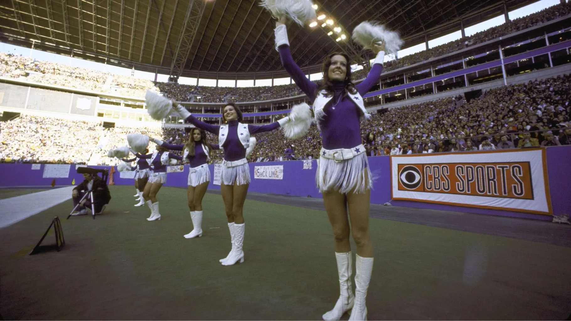 Vintage Photos Of Dallas Cowboys Cheerleaders: 70s, 80s & 90s | marie ...