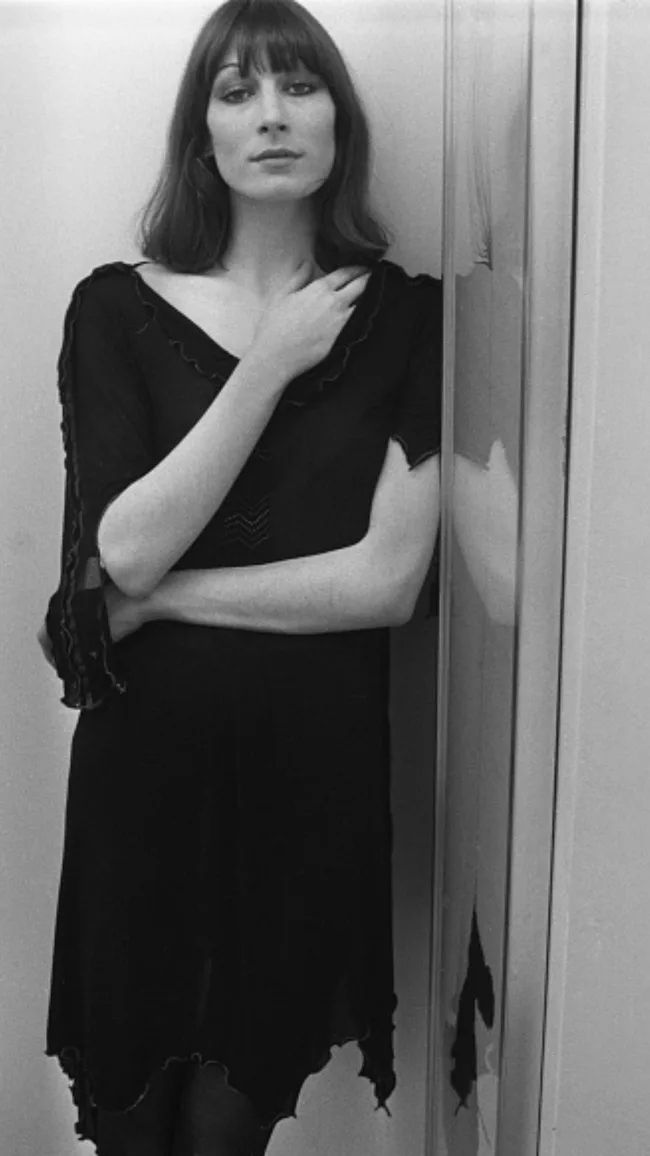 Anjelica Huston’s Most Iconic Fashion Moments| marie claire