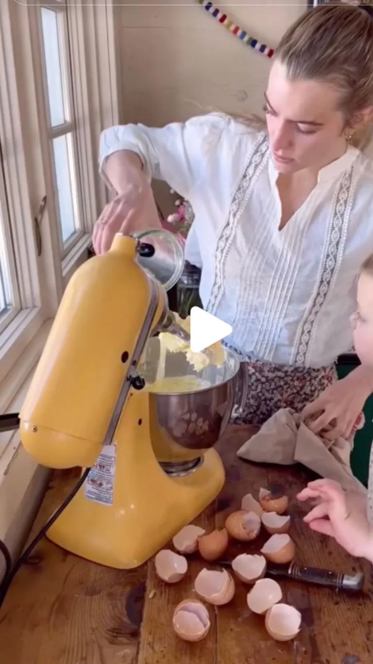 9 Key Insights From The Ballerina Farm Article