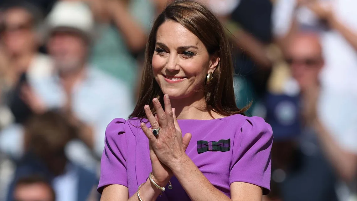Kate Middleton Has A Sparkling New Sapphire Eternity Ring | marie claire