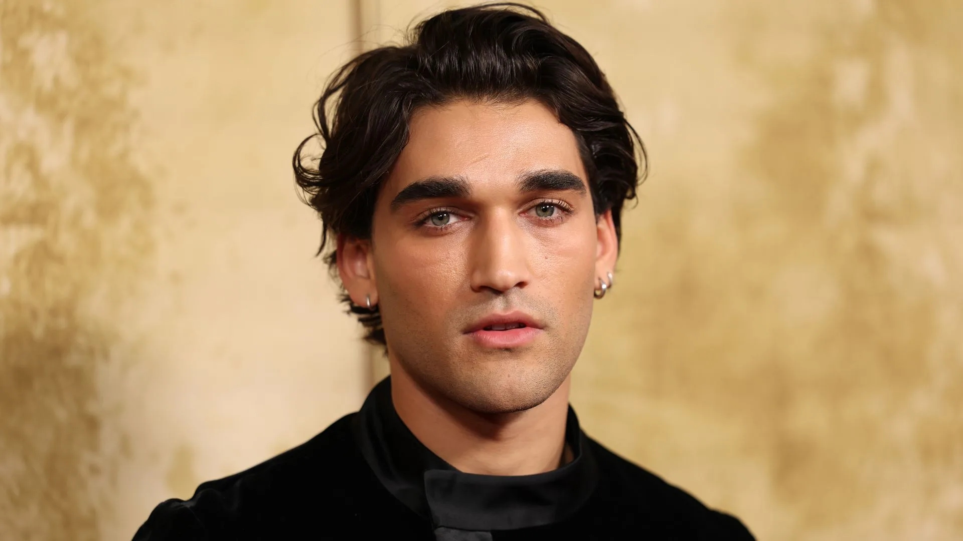 We Grilled Josh Heuston About The 'Fourth Wing' TV Adaptation | marie ...