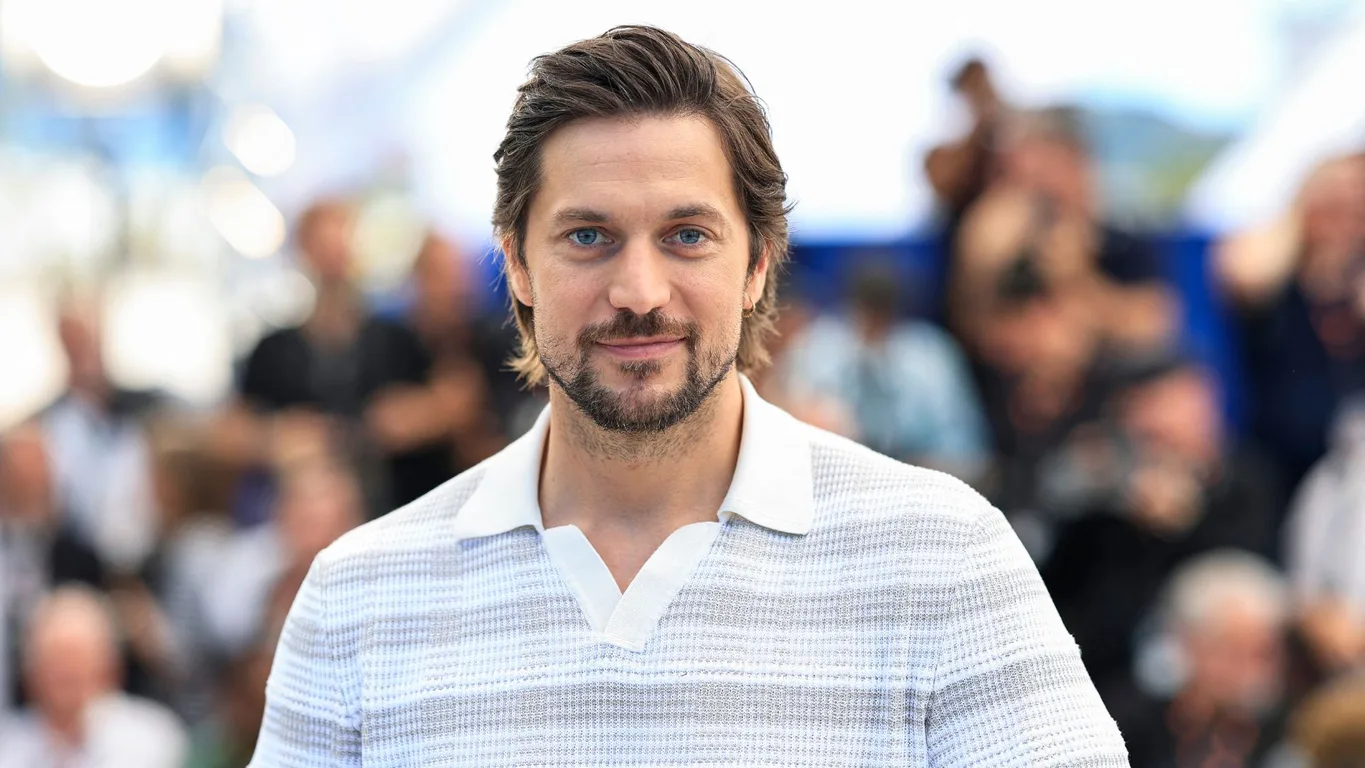 Who Is Lucas Bravo Dating? His New A-List Girlfriend Revealed | marie ...