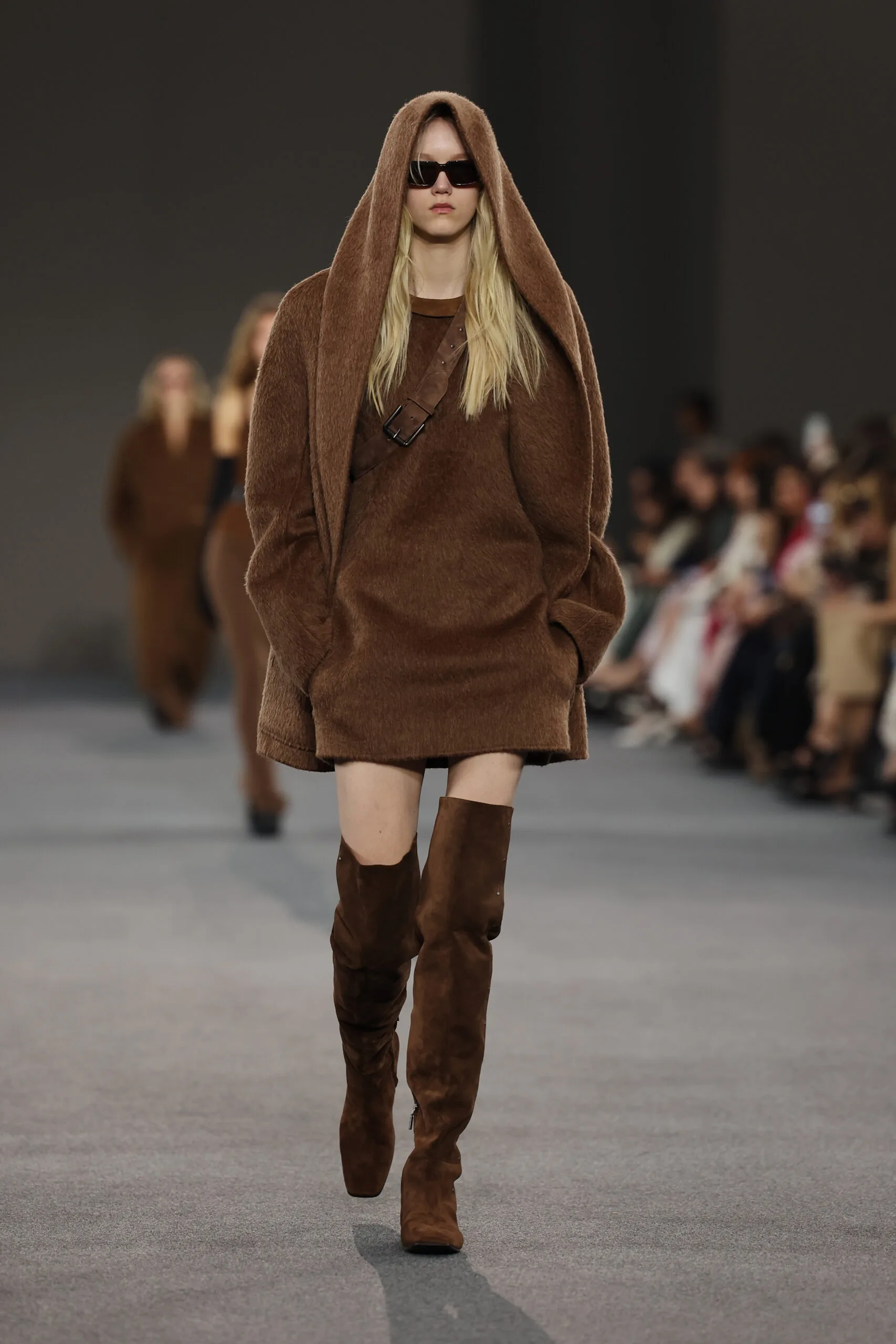 Max Mara Fall/Winter 2026 Is A Meditation On Power And Permanence ...