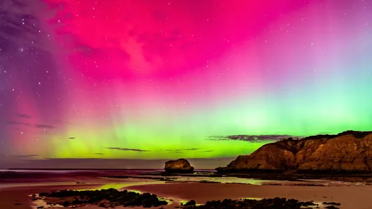 An Aurora Australis May Be Visible Tonight—Here's Where To Look | marie ...