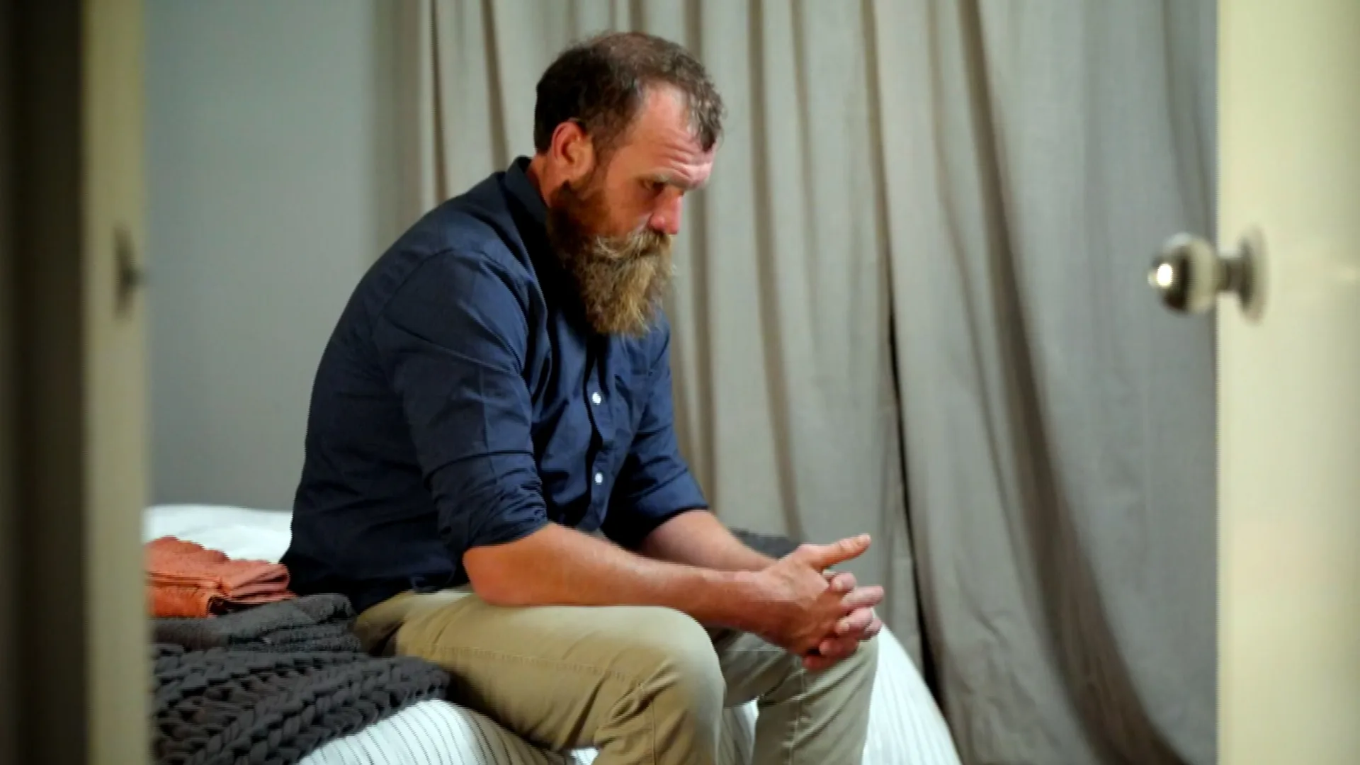 Why Jessie & Jessica Walked Away From Farmer Jason On 'Farmer Wants A ...