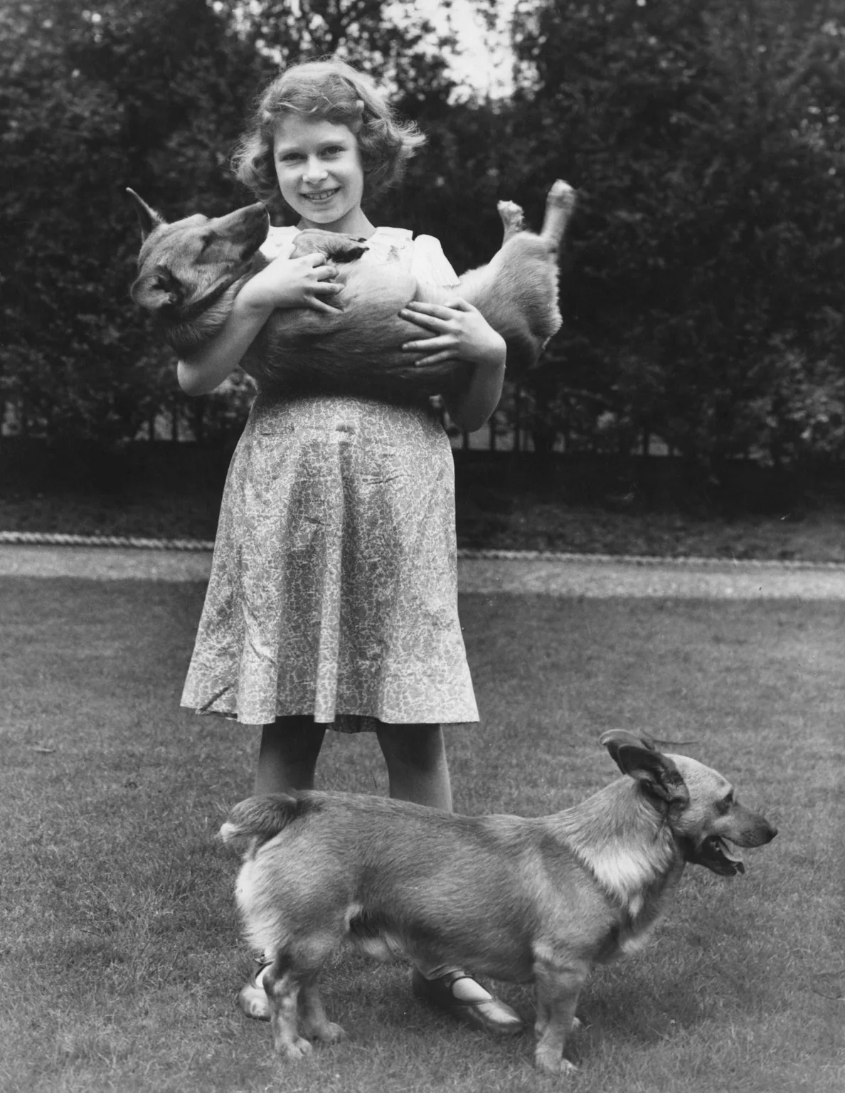 Queen Elizabeth II Young: 11 Rare Photos Of The Queen In Her Teens & 20s