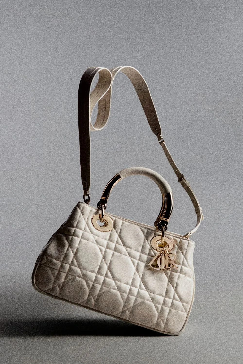 Dior’s Iconic Bag Honouring Princess Diana, The Lady Dior, Undergoes A ...