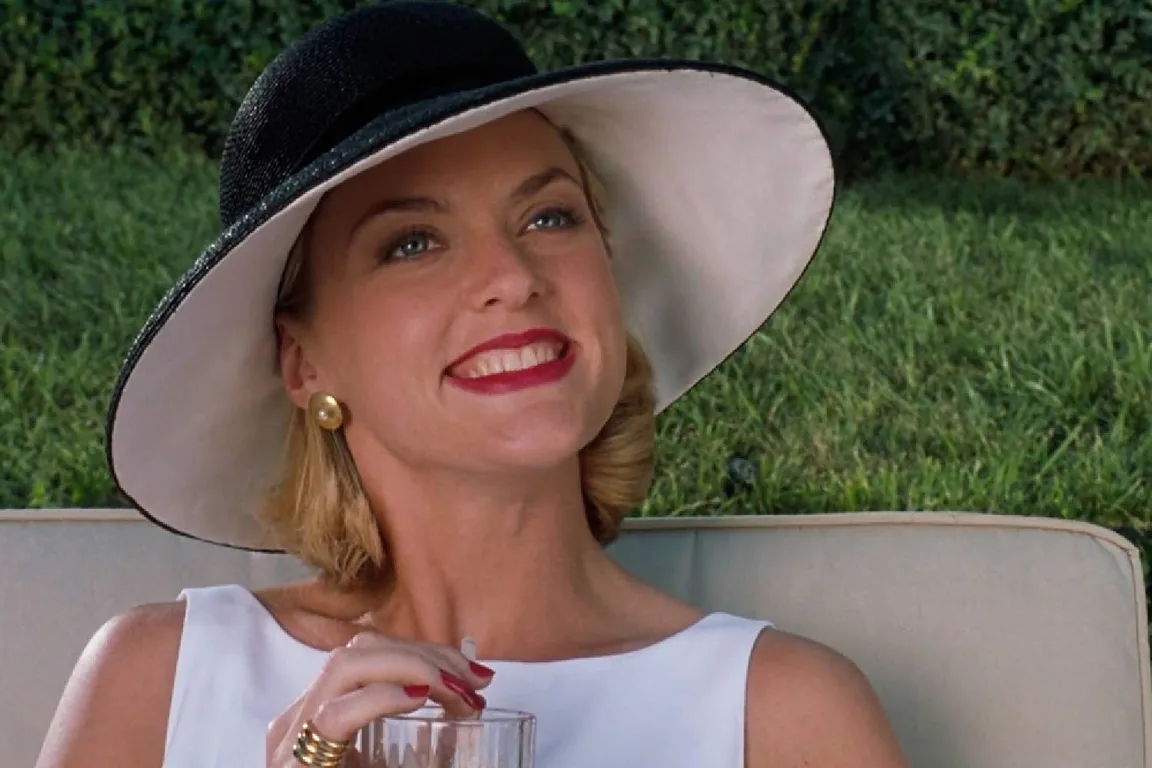 'The Parent Trap's' Lisa Ann Walter And Elaine Hendrix Are Best Friends