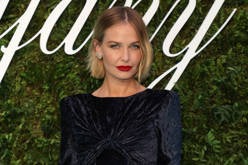 Lara Worthington's Secret To Timeless Red Carpet Beauty, Revealed