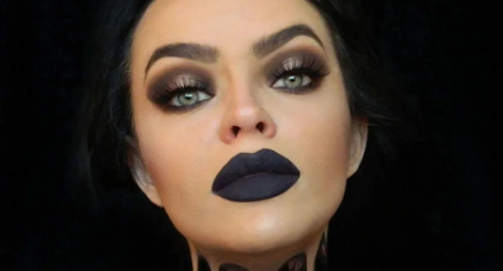 Halloween Floating Head Make-Up Trend