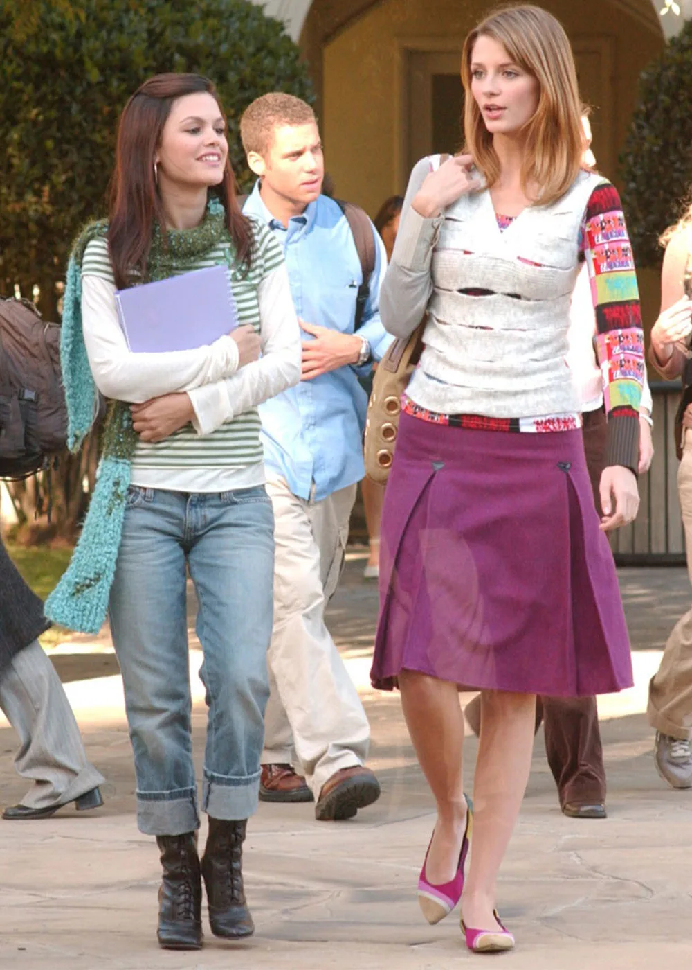 25 Of The Best Looks From 'The O.C.' That We Still Love