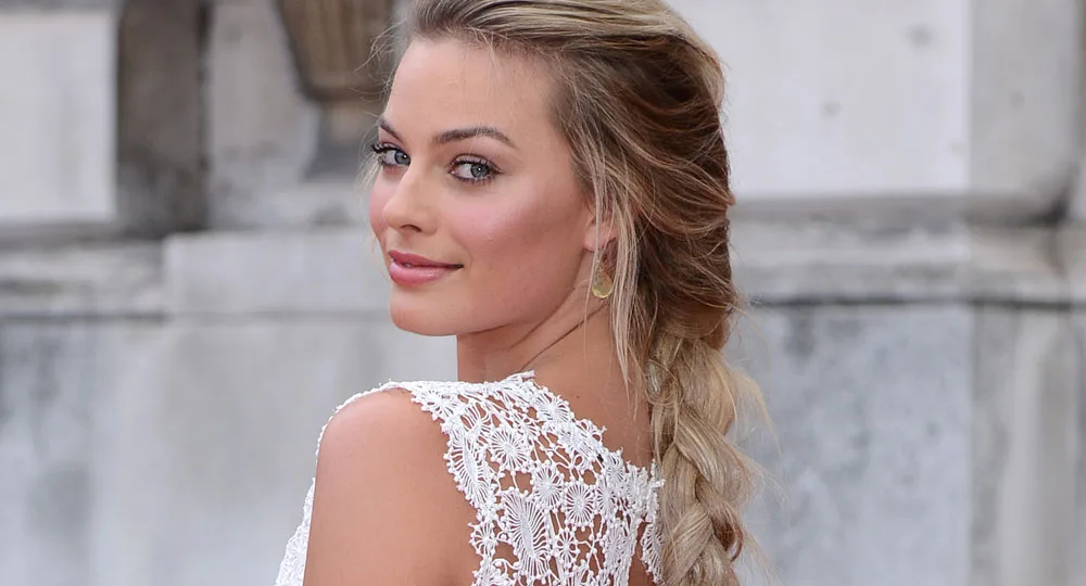 11 Times Margot Robbie Gave Us Major Bridal Inspo On The Red Carpet ...