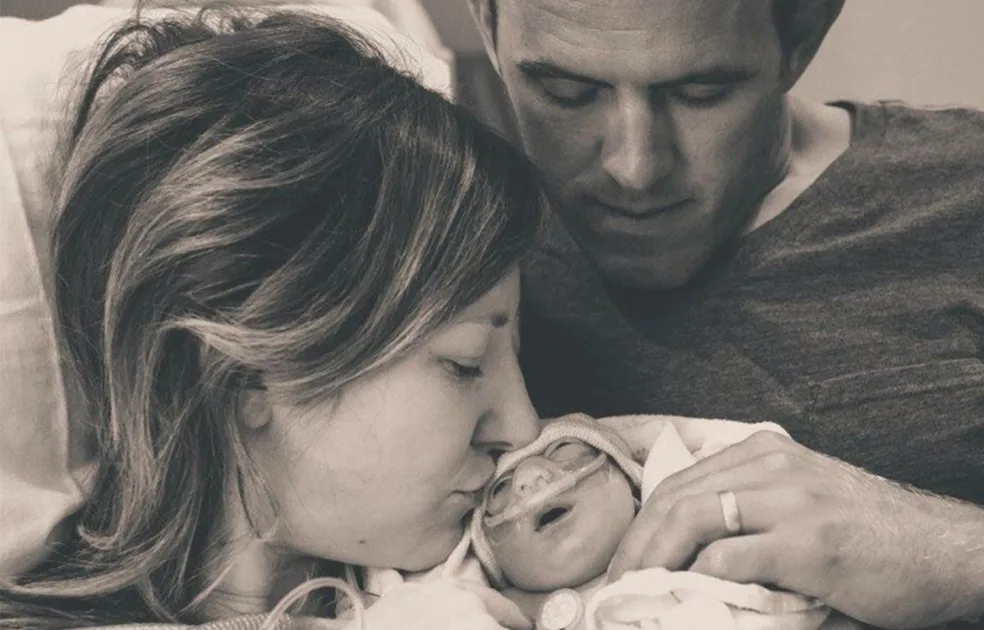Mother carries terminally ill baby to term - to farewell her and save ...