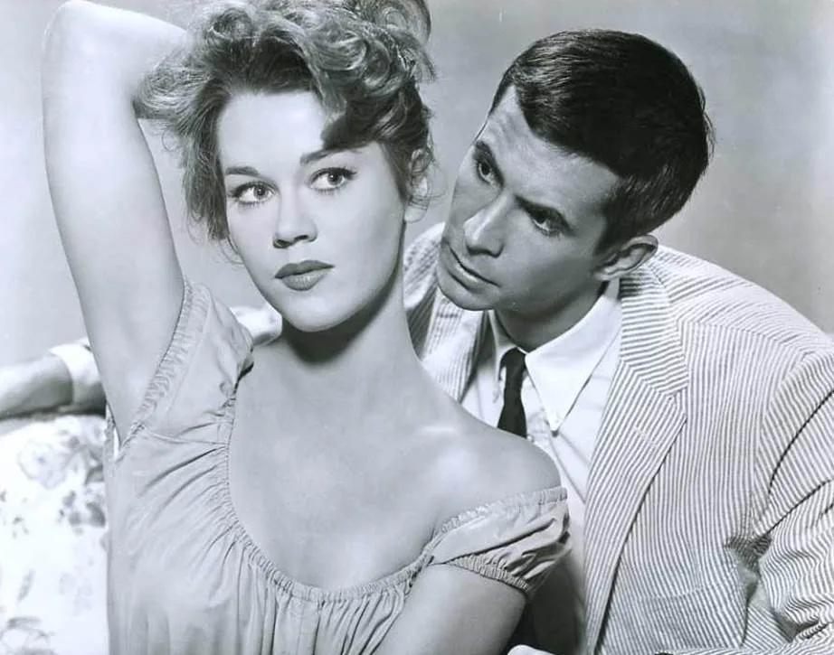30 Famous Actresses' Very First Film Appearances
