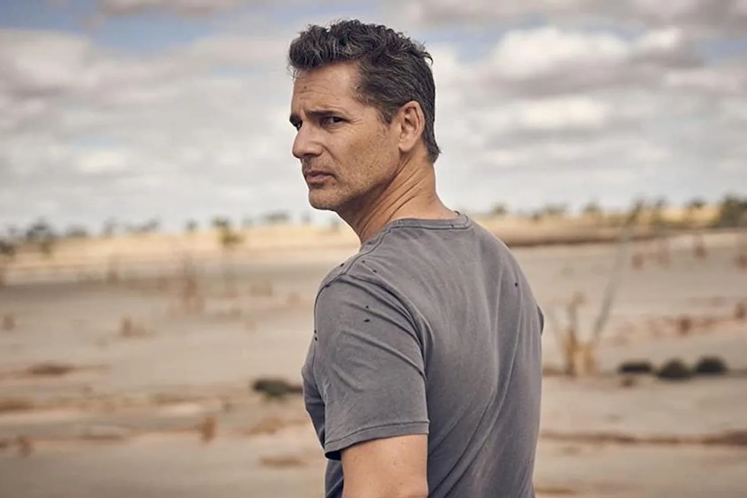 'Blueback': 'The Dry' Director, Eric Bana & Mia Wasikowska Begin Work ...