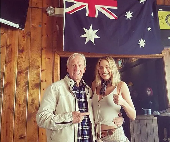 What to Wear on Australia Day: Fashion Tips and Trends | ELLE